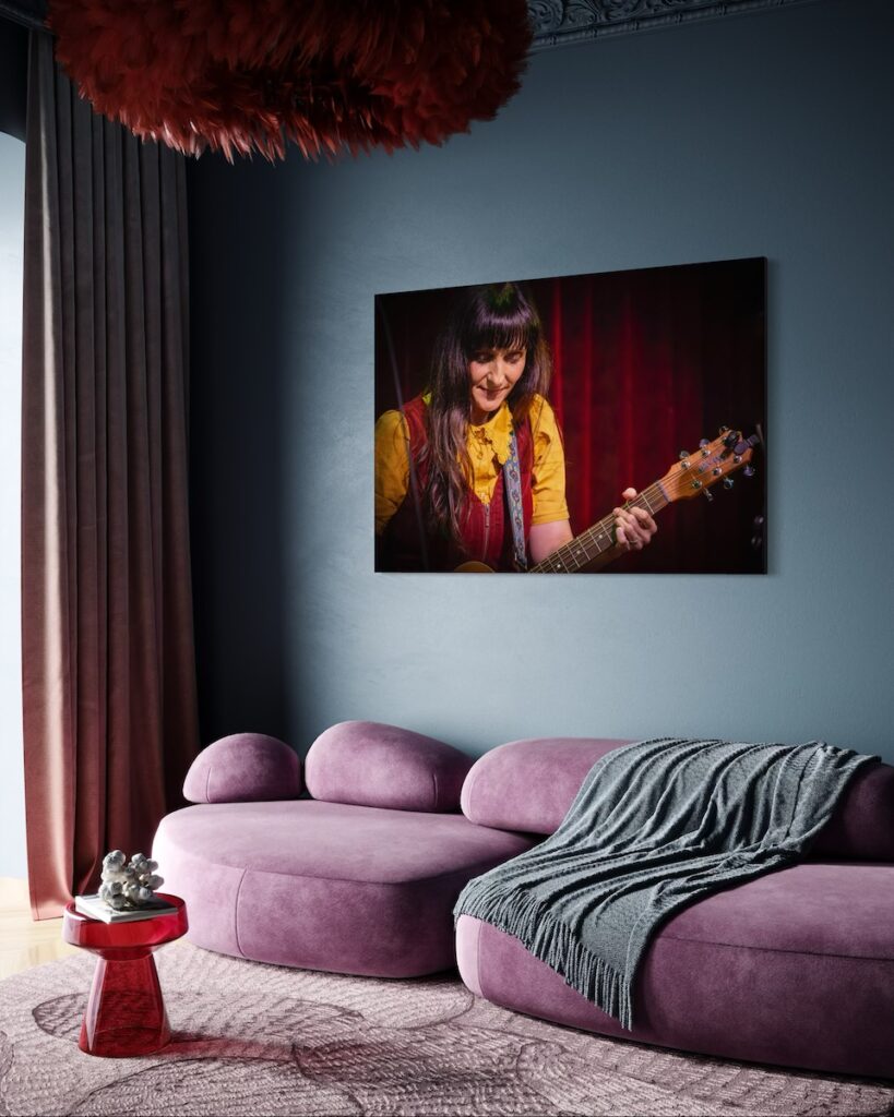 AMY VEE / Stag and Hunter / RICHARD HOGAN - Amnplified