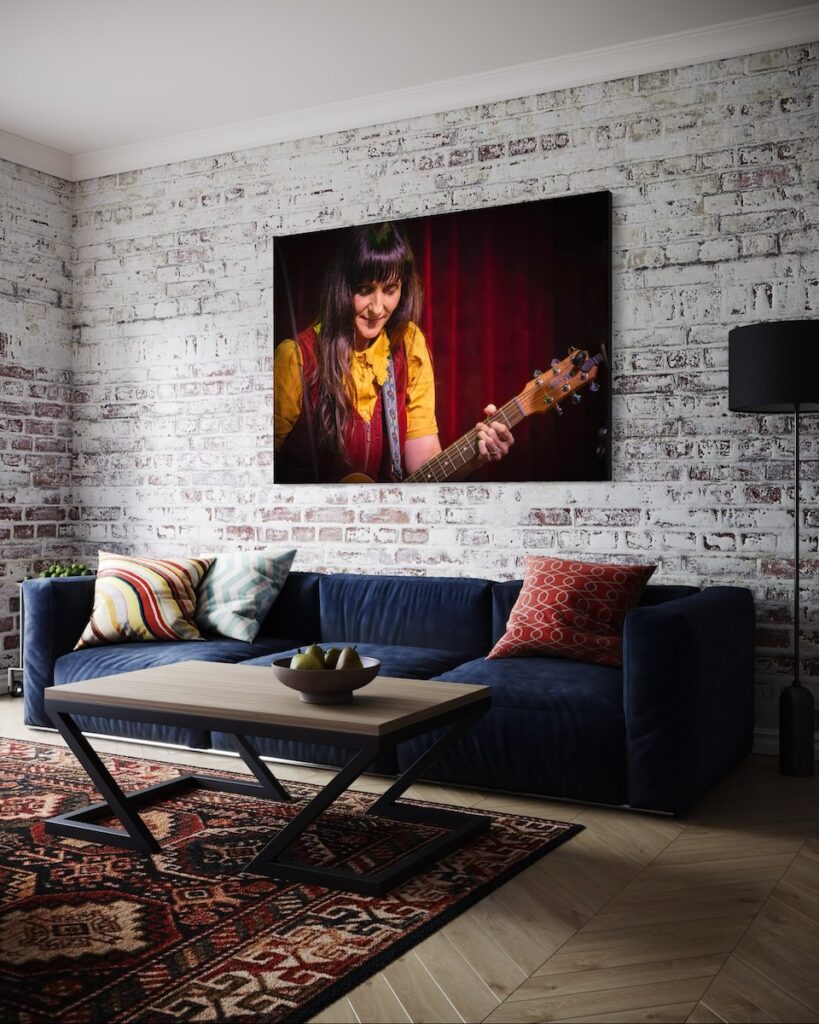 AMY VEE / Stag and Hunter / RICHARD HOGAN - Amnplified